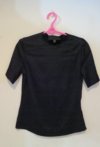 (153)Shiatzy Chen夏姿黑色絲質短袖上衣~I40 F38 D34號 ~ | Yahoo拍賣