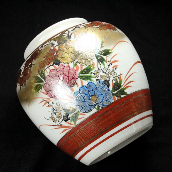 【桑園の】老日本 九谷燒 色繪瓷器 金彩牡丹花 花瓶 附桐箱 落款 22公分高 K 5064 | Yahoo拍賣