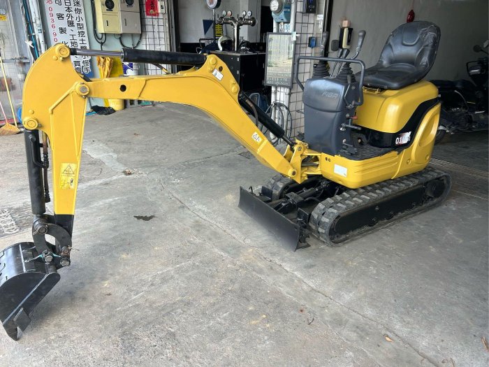 CAT 010CR迷你小型挖土機小怪手小乖乖 建機 園藝 工程 | Yahoo拍賣