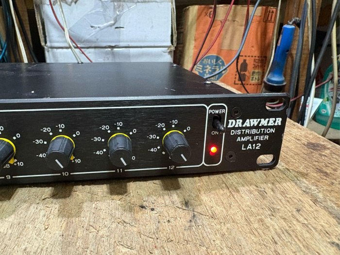 低價起標！零件機..英國drawmer la12專業用聲音分配器..488 | Yahoo拍賣