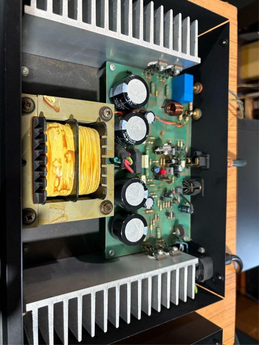 低價起標！零件機..英國製avi s2000mm mono後級擴大機一對..573 | Yahoo拍賣