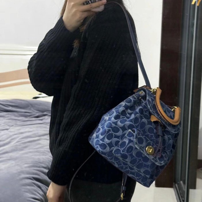 NaNa代購 Coach CJ833 緹花帆布女士後背包 抽繩翻蓋雙肩背包 Mini背包 內置隔層 大容量 附購證 | Yahoo拍賣