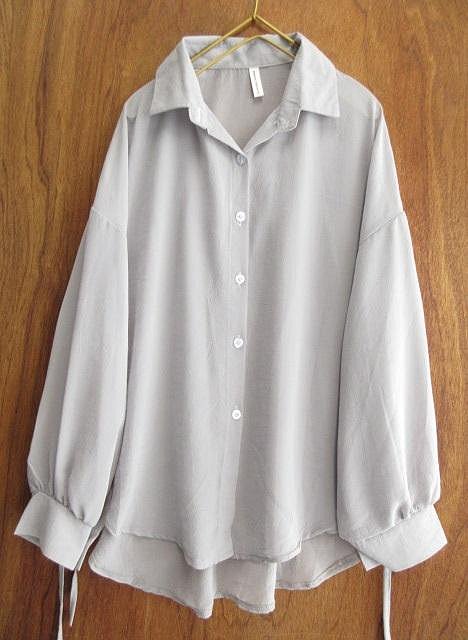 《芬芳衣櫃》☆°精緻推薦MANUFACTURER BY:YZ˙灰色無印風側綁帶上衣(F)~1860 | Yahoo拍賣