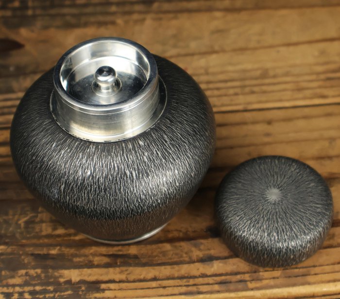 【桑園の】日本老字號 本錫錫半 錫罐 299g 茶心壺 含超香老茶葉 茶罐 稀少美品 (委託品) T 7493 A09 | Yahoo拍賣