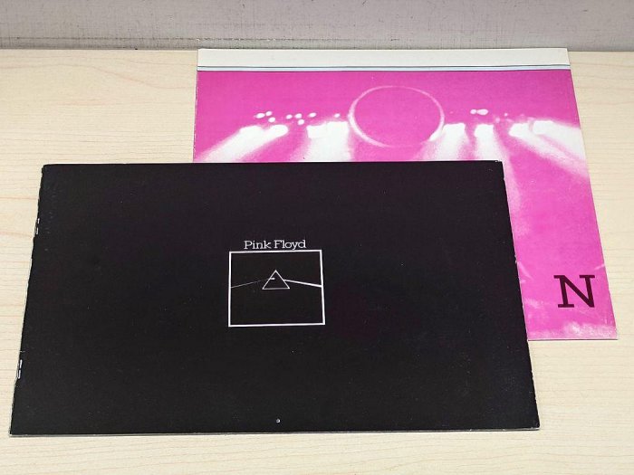 【駱克二手西洋黑膠】PINK FLOYD THE DARK SIDE OF THE MOON 附歌詞 解說壓痕&小破損 海報黃斑&壓痕 EMS80324 EMI | Yahoo拍賣