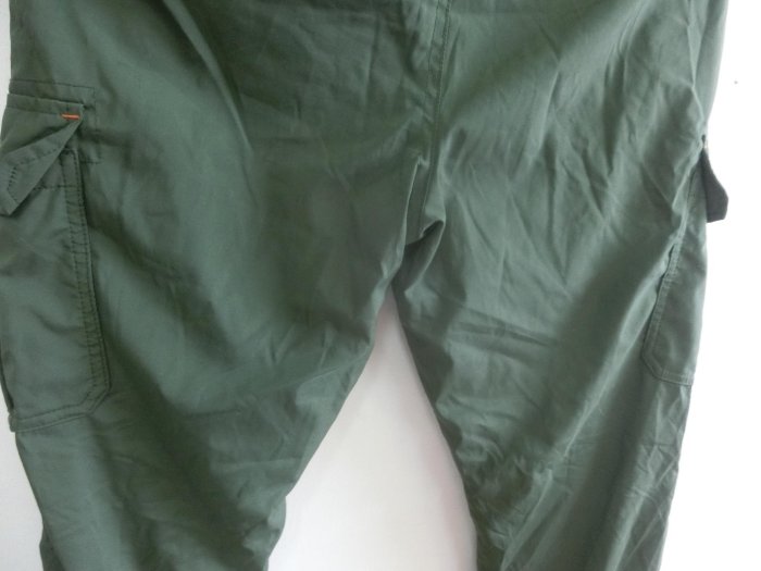 二手lativ綠色休閒褲 褲長92Cm | Yahoo拍賣