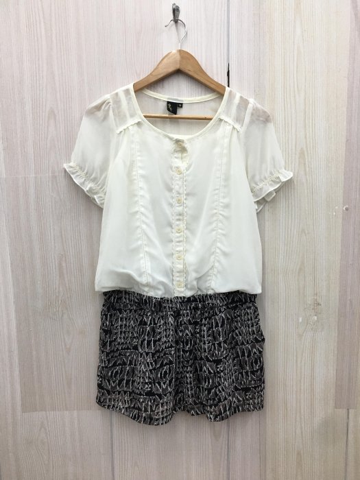 [愛莎&嵐]B2 Bear two 女 白+灰色圓領短袖印花洋裝/36 11407 02 | Yahoo拍賣