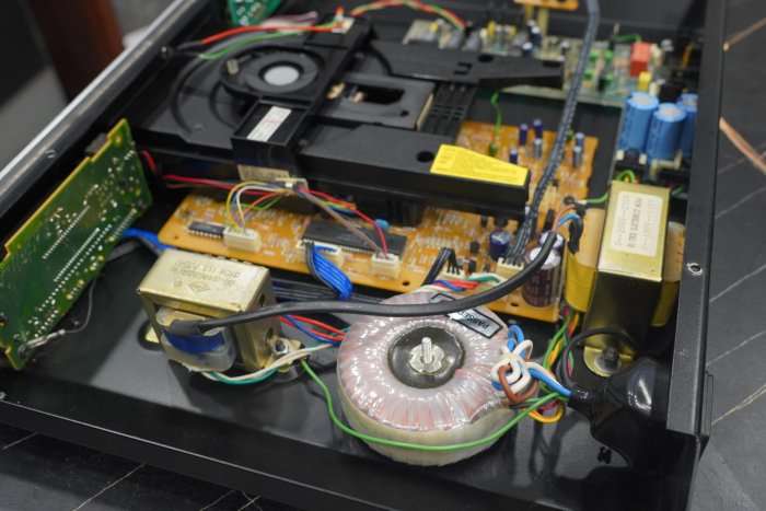 【夢響音響工作室】英國 ALCHEMIST NEXUS APD32A 高階CD播放機 已更換全新齒輪與馬達 含代用遙控器 一元起標 ...