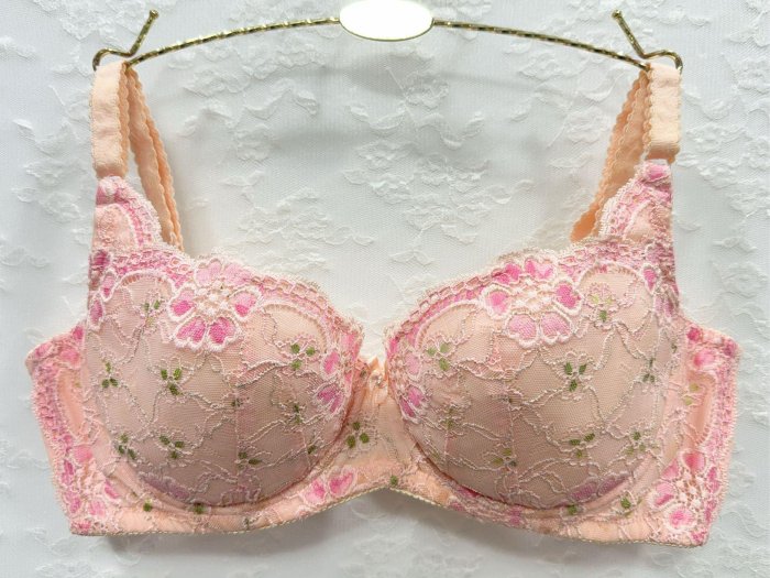 💗婷の二手內衣💗尺寸：36/80C，薄罩杯。 | Yahoo拍賣