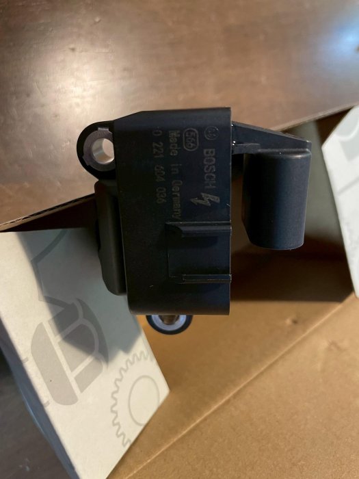 代購 全新 Mercedes Benz CLC300 M274引擎 原廠考爾/點火線圈、高壓線圈 | Yahoo拍賣