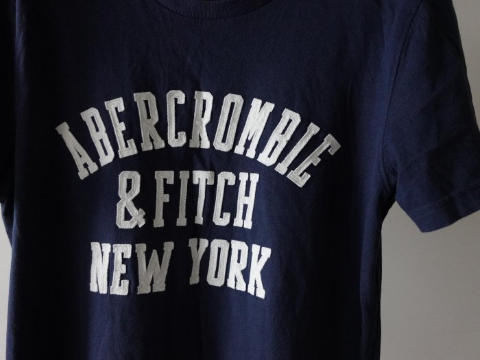CA 美國麋鹿 Abercrombie & Fitch 深藍 純棉 休閒短t XS號 一元起標無底價C386 | Yahoo拍賣