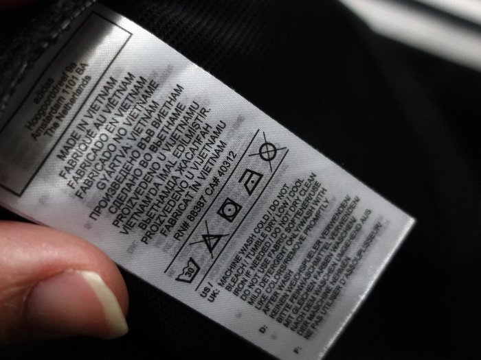 CA 愛迪達 adidas 黑色 連帽外套 S號 一元起標無底價V427 | Yahoo拍賣