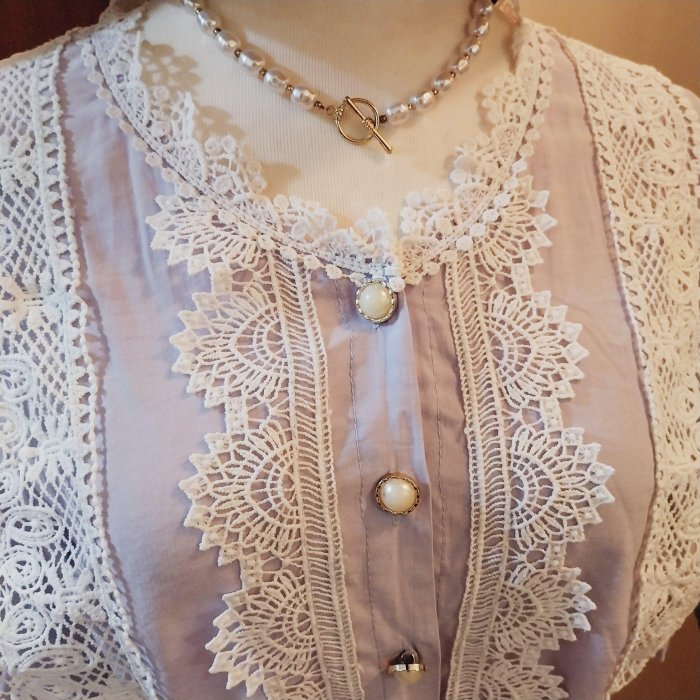 Sweet111韓國甜心 *韓 珍珠釦 蕾絲拼接 棉質上衣 超值!!八一元起標無底價 | Yahoo拍賣