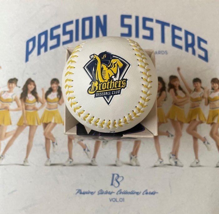 中華職棒 CPBL 中信兄弟啦啦隊 Passion Sisters 松鼠 象頭logo球 親筆簽名球(水性斑馬筆) | Yahoo拍賣