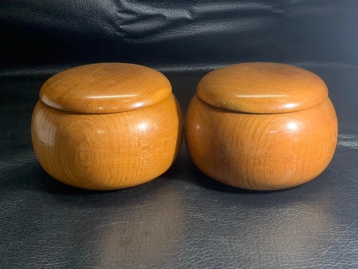 【藏舊尋寶屋】老日本 頂級圍棋 高級銘木製黑白棋盒 碁/白子蛤貝/黑子那智黑石 ·美品·※0815229-126 | Yahoo拍賣