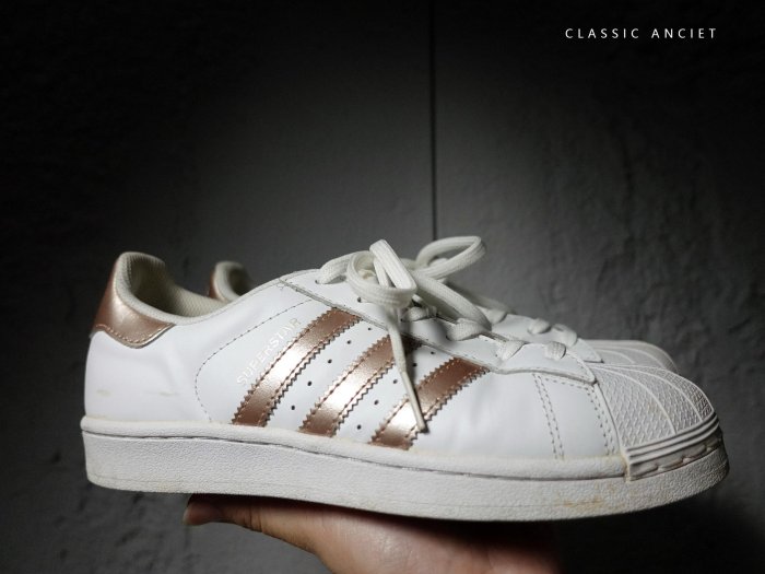 CA 愛迪達 adidas 女款 白色 奶油頭 休閒運動鞋 US 6.5號 一元起標無底價D631 | Yahoo拍賣