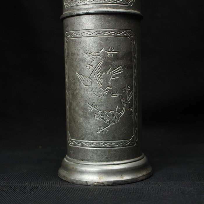 【桑園の】香港百年老茶莊 顏奇香 錫製 678g 大型 19.5公分 茶葉罐 雕花 老茶罐 內有老茶 老件 桐箱附 (委託品) Q 7494 A09 | Yahoo拍賣