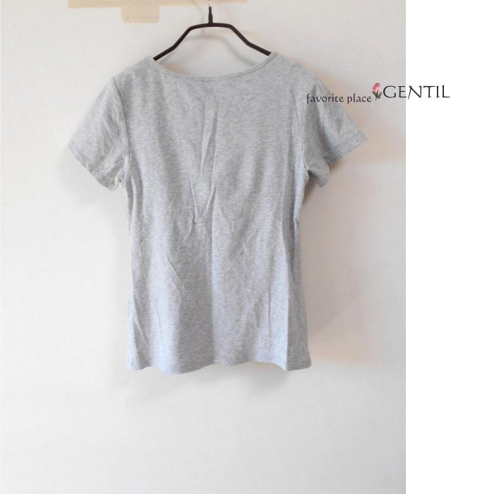 Gentil 韓系 韓妞 高質感 內襯BAR罩杯 下胸圍彈性鬆緊設計 灰色V領無印 lativ 輕鬆好搭款短袖TEE上衣 低價起標 | Yahoo拍賣