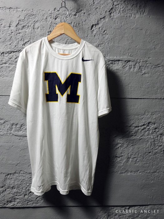 CA 美國運動品牌 NIKE TEE 白色 休閒短t M號 一元起標無底價D253 | Yahoo拍賣