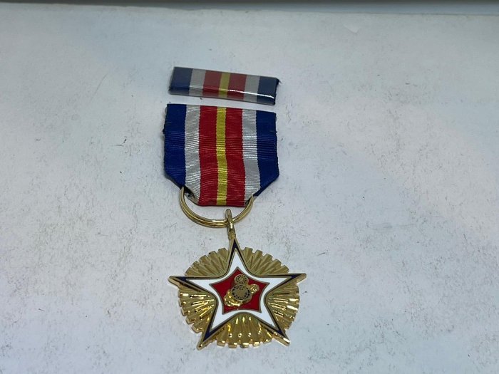 【阿輝の古物】紀念章/獎章_胸章 陸戰獎章_#ezp | Yahoo拍賣