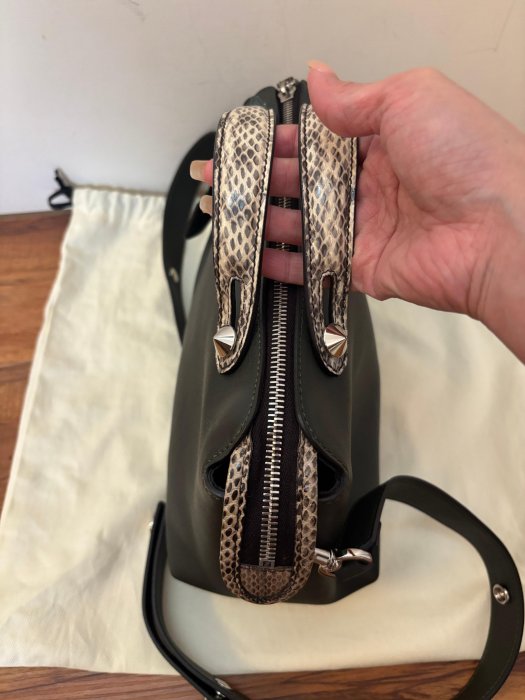 FENDI 軍綠色3用包 | Yahoo拍賣