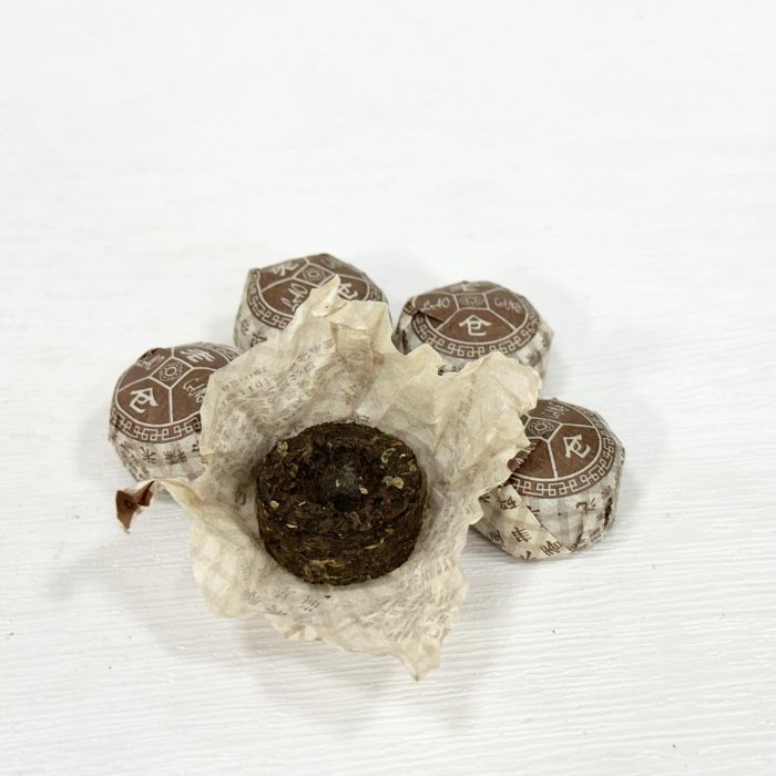 【居寶屋】精選 雲南勐海 老倉 普洱糯米香 熟沱茶 小沱茶 沱型完整 色湯紅濃透亮 口感順滑醇香 五顆一標 A020 | Yahoo拍賣