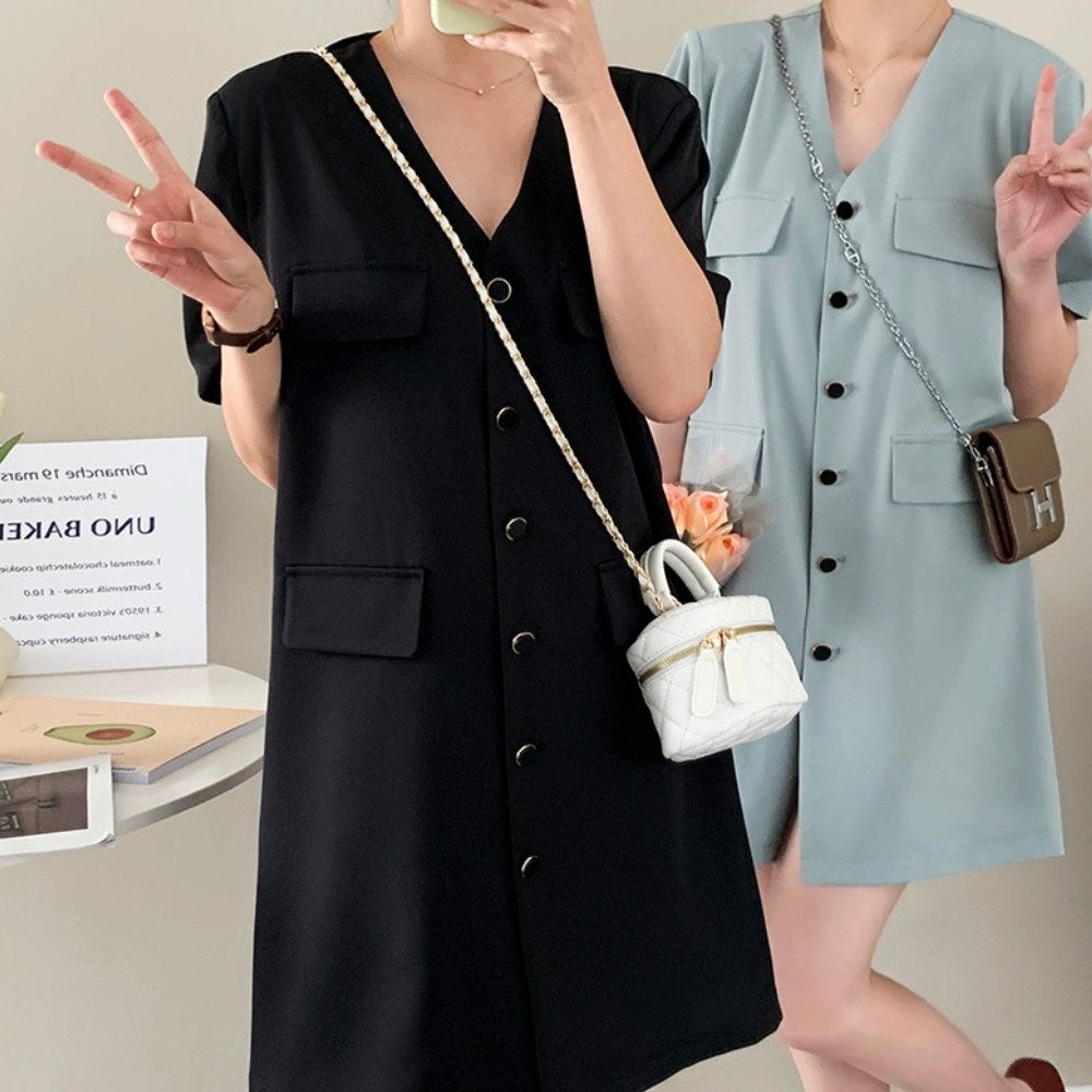 MOCO韓版chic時尚小眾V領單排扣假口袋設計寬鬆西裝料連身洋裝 | 短袖洋裝 | Yahoo購物中心